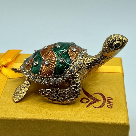 QIFU | Jewelry | Vintage Qifu Trinket Box Rooster And Turtle | Poshmark